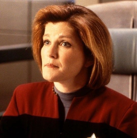 Kate Mulgrew As Captain Kathryn Janeway In Star Redheadsanctuary