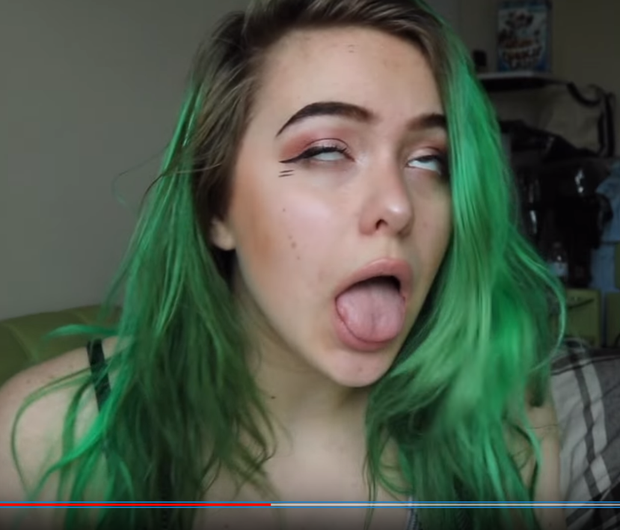 Sexy Ass With Amazing Blonde Mitosis