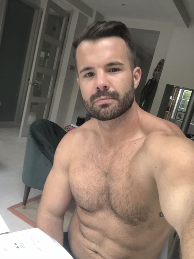 Simon Dunn Sexy Shirtless Selfie Celebritypenis
