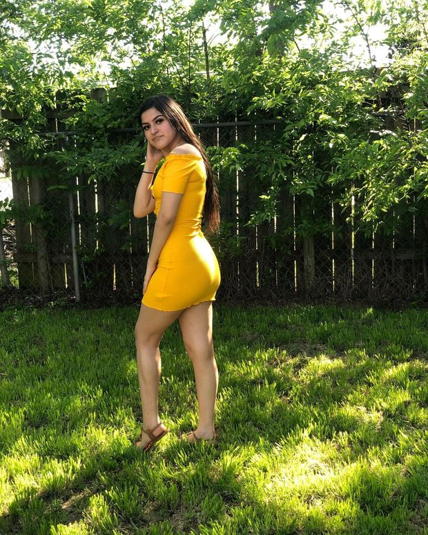 Tight Yellow Dress Chewbacka116