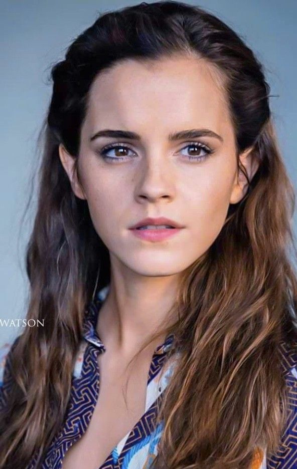 Emma Watches As You Jerk Off Onto Pictures Of Her Selectives