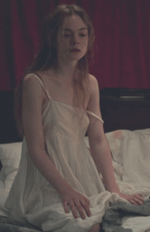 Elle Fanning Princess Aurora Disiney