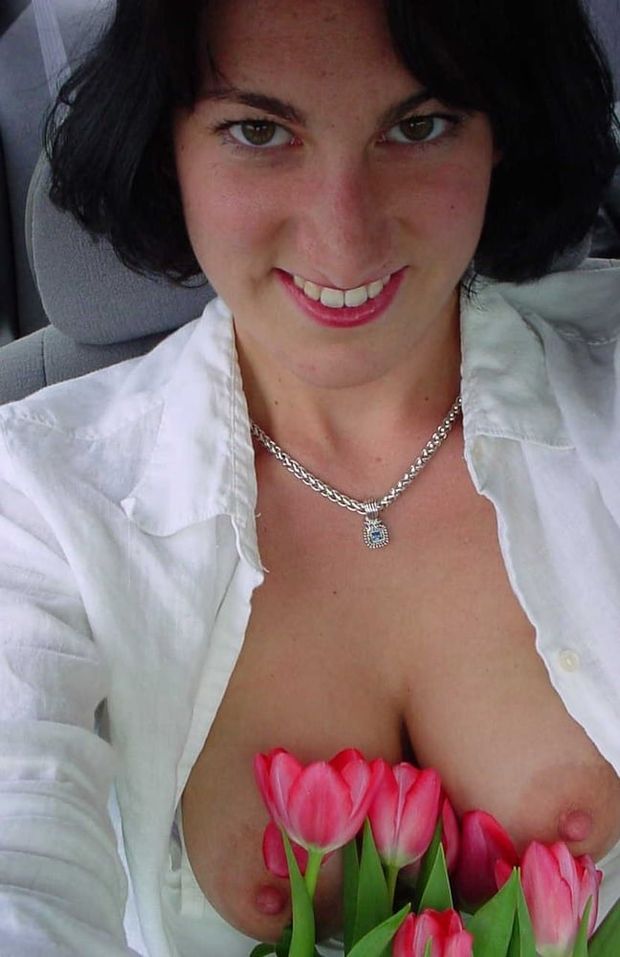 Nice Smile And Tits Mgjhf