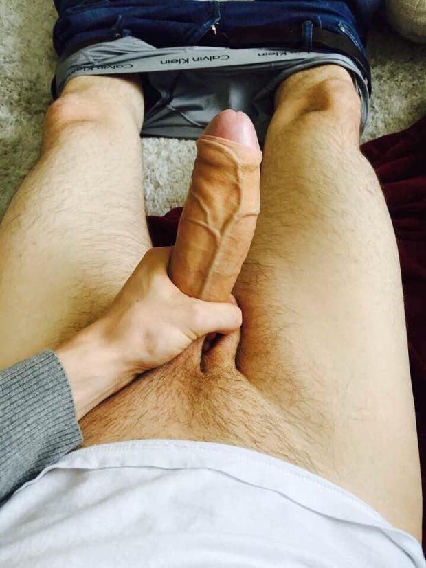 Uncut and veiny cock - JohnnyB80301