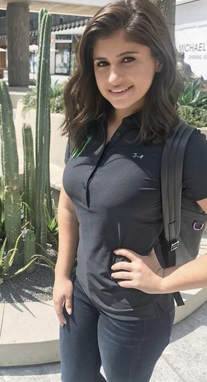 Hailie Deegan Pics