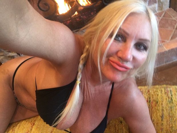 Linda Hogan Karloz5645