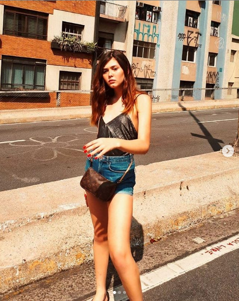 Gabriela Graciolli Casual Celsogarra