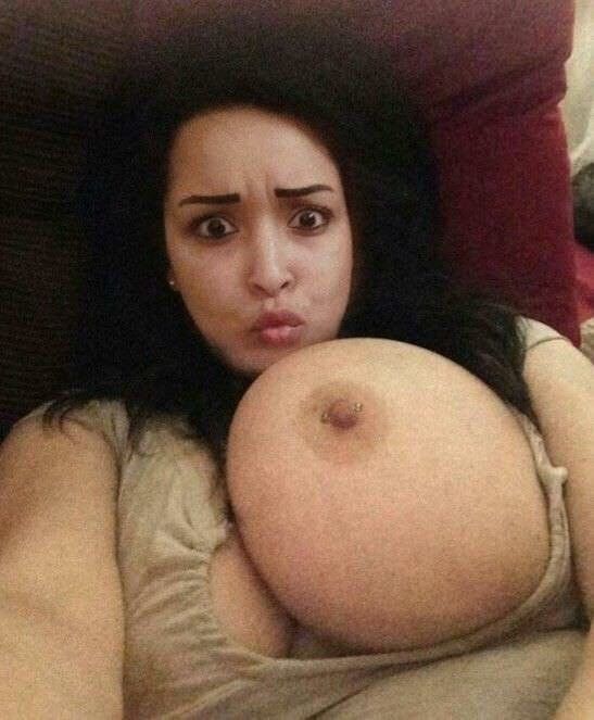 Thats A Huge Boob Bigkuntry