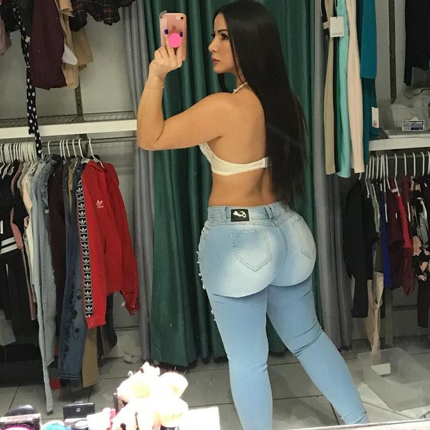 Amazing Ass In Tight Jeans Bigtitaudrey