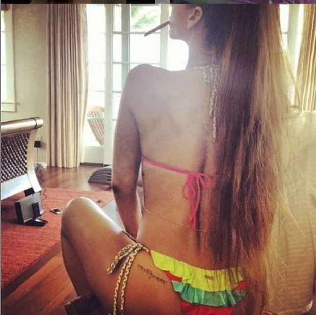 Token In Bikini Budcrutch