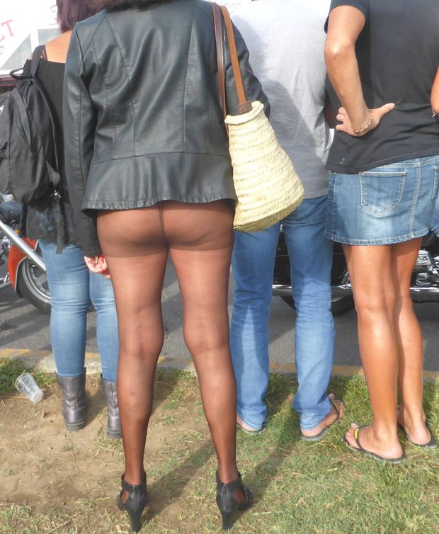 Very Bold Pantyhosia