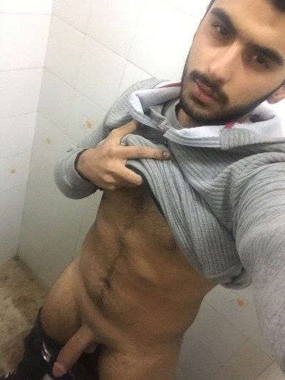 Hairy Arab Flashing Dick Maanu12
