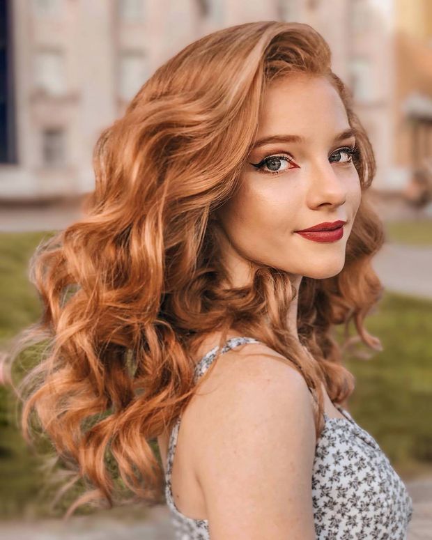 Julia Adamenko Sunday Stroll Zedither