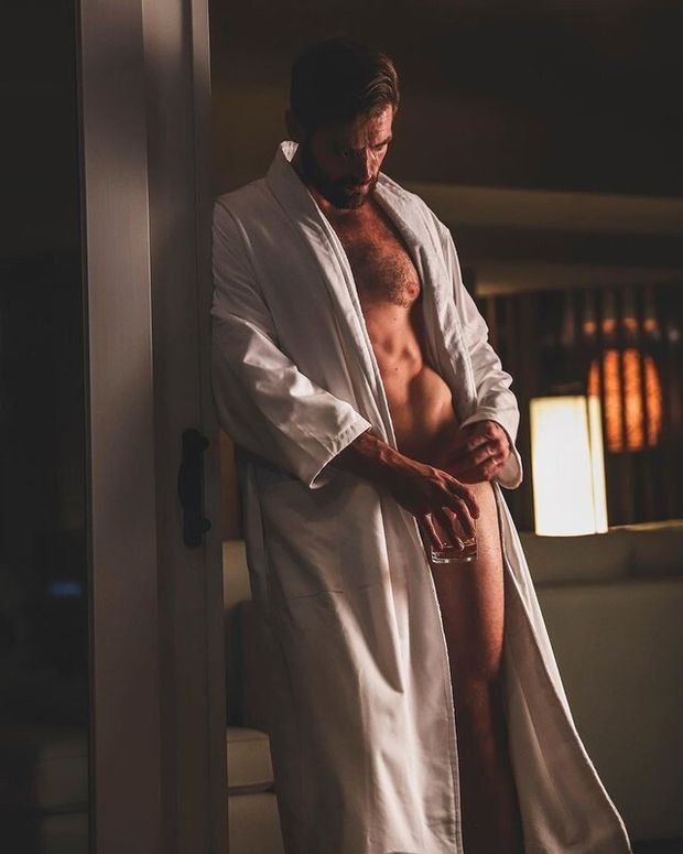 Adonismale Mapping The Open Robe Phnix