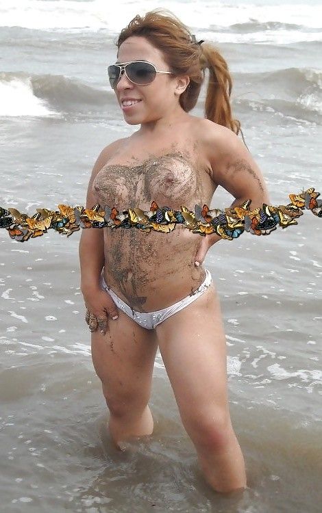 Midget At The Beach Breealan
