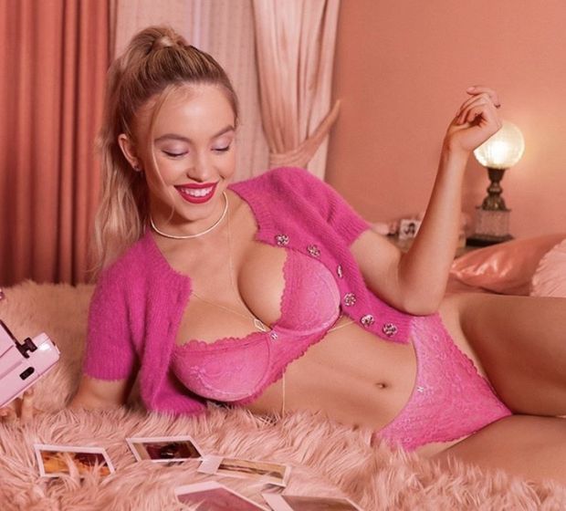 Sydney In Pink Lingerie Sadielexxxington