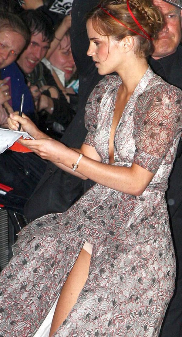 Emma Watson Panty Flash Andyzrey