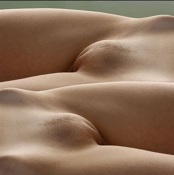 A Pair Of Love Mounds Kyblue333