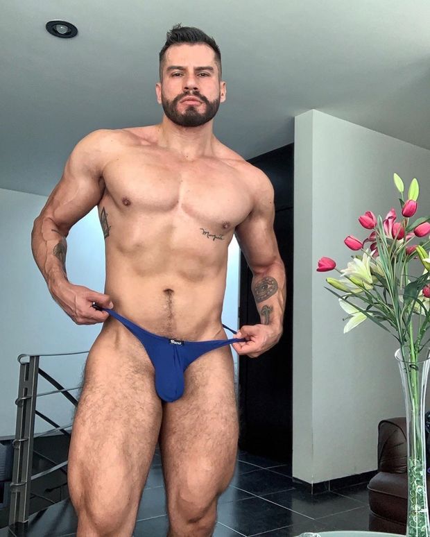 Sexy Male Phnix