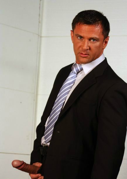 Mature In Suit Phnix