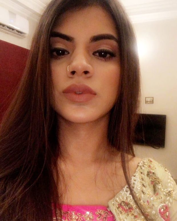 Hot Indian Face Jimpinhead
