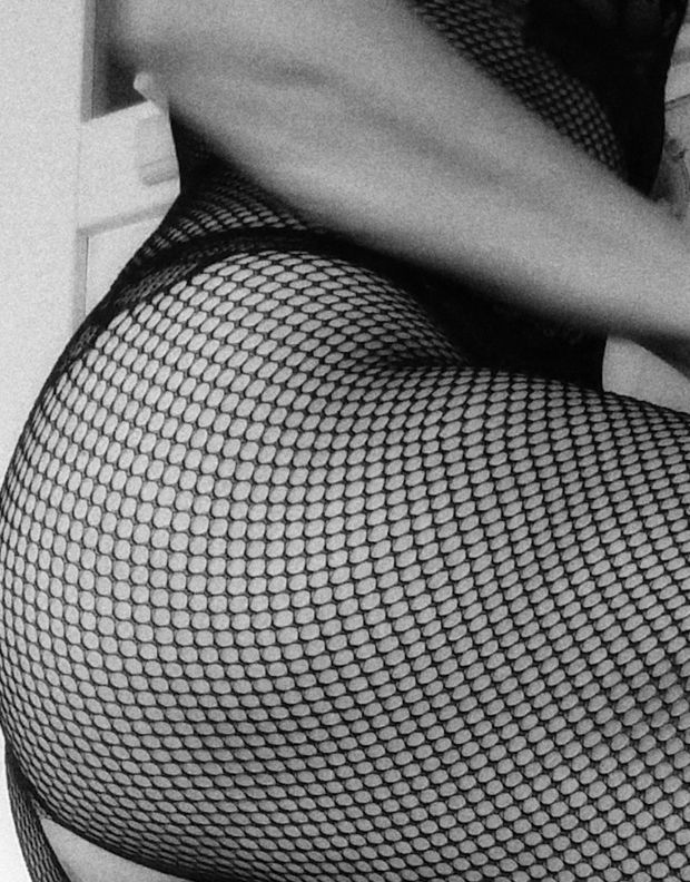 Im Loving My Curves And My Perfect Ass And Cloggie
