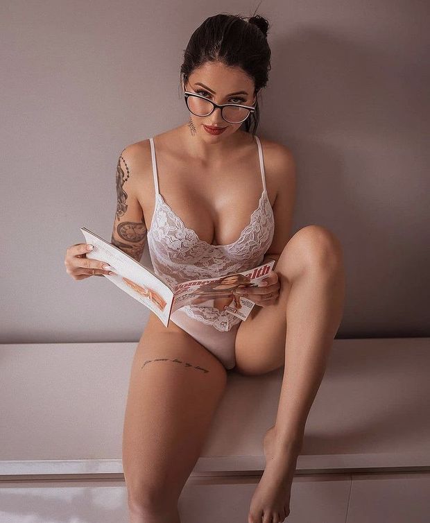Perfect Woman Ettadevil 