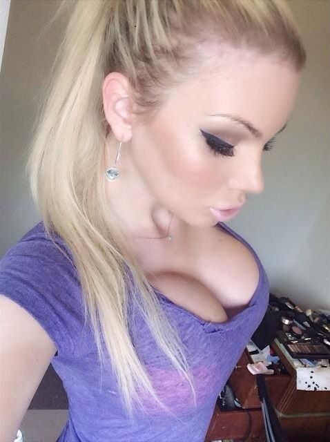 Dream Wife Razza79