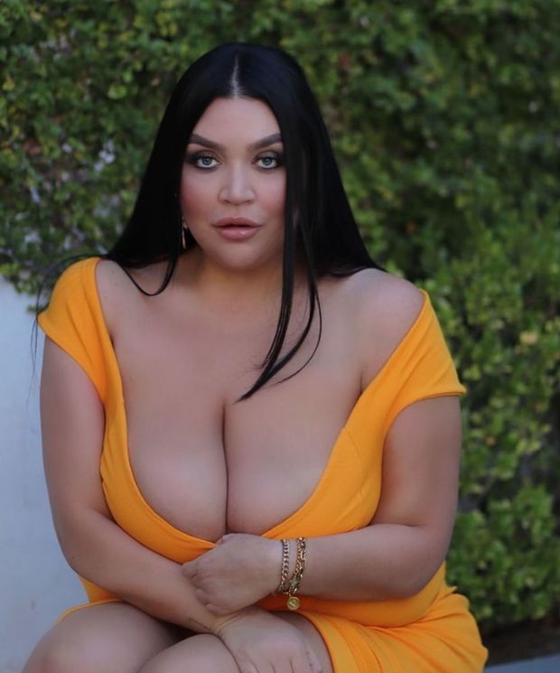 Sexy Cleavage In Yellow Dress Allthingsporn87 
