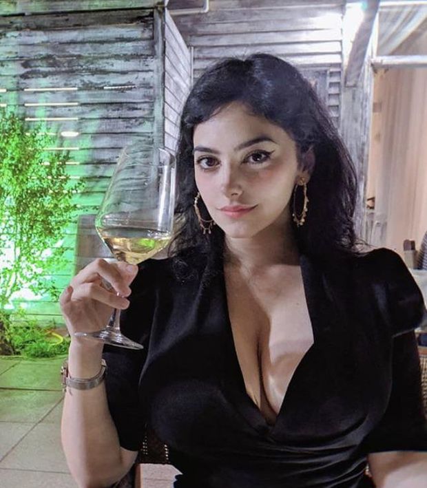 Sofia Mina Delle Cave Curiousandhorny