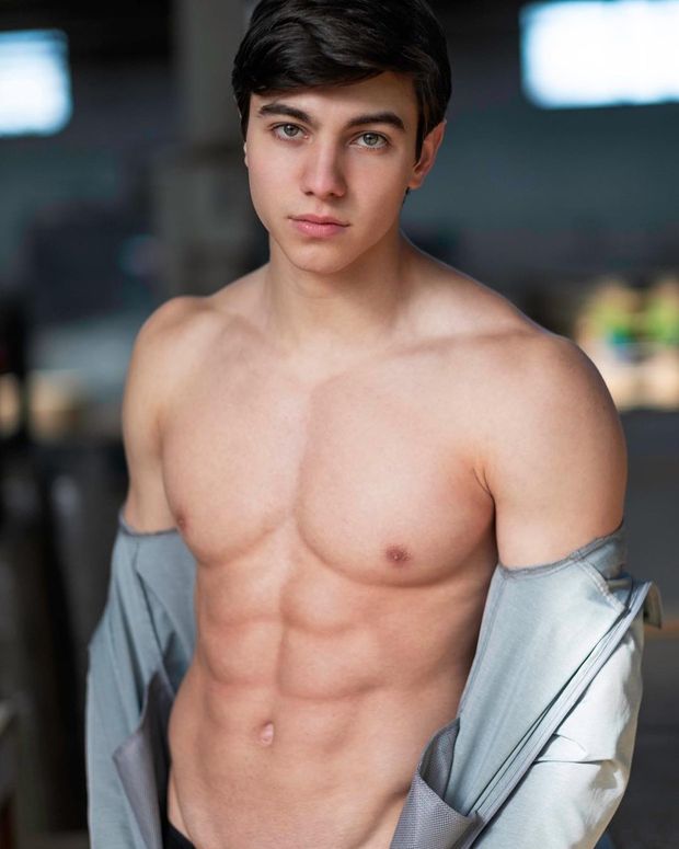 Hot Male Model Eric Abrons Emre