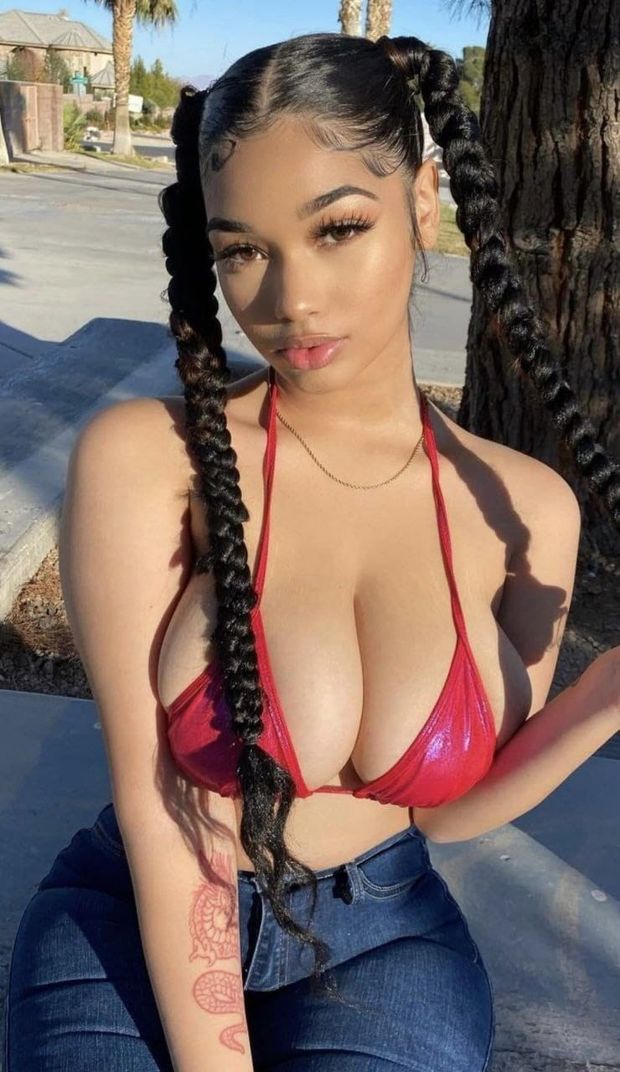 Carita Y Tetas Freakaguila