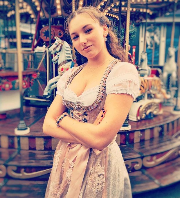 Dirndl Dredd7