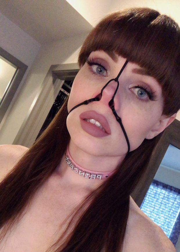 Natalie Mars Nose Hook Ashalfa