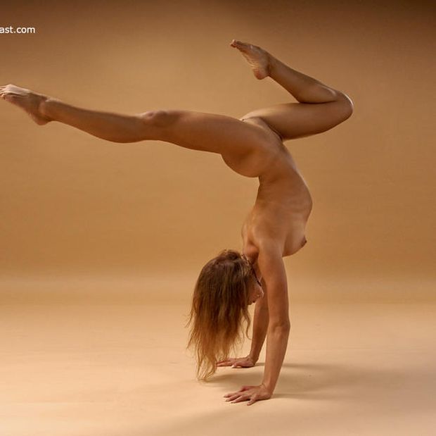 Giovanissime Ginnaste Nude E Ragazze Nude E Atlete Tettediferro