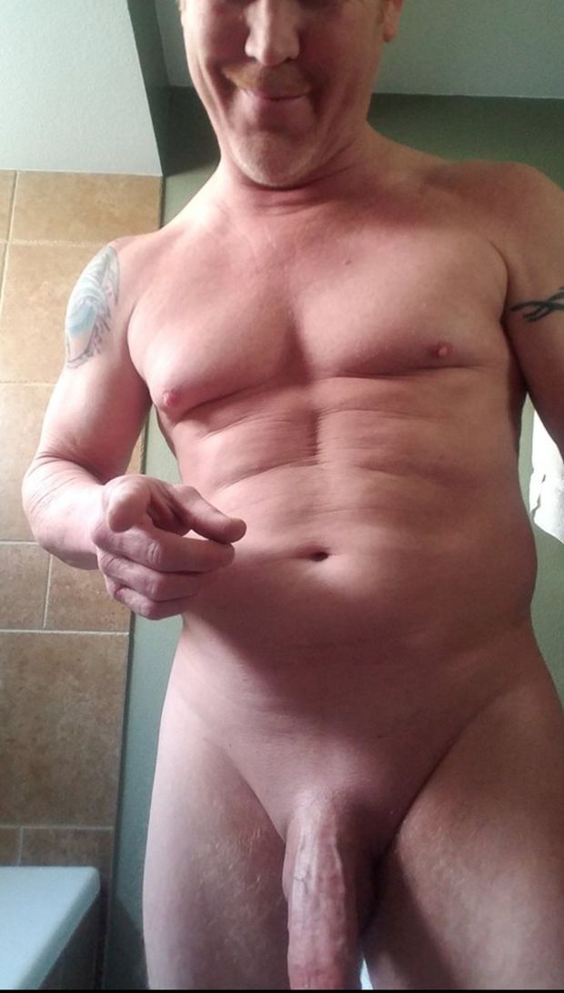 Hung Ginger Discreetredsmeat