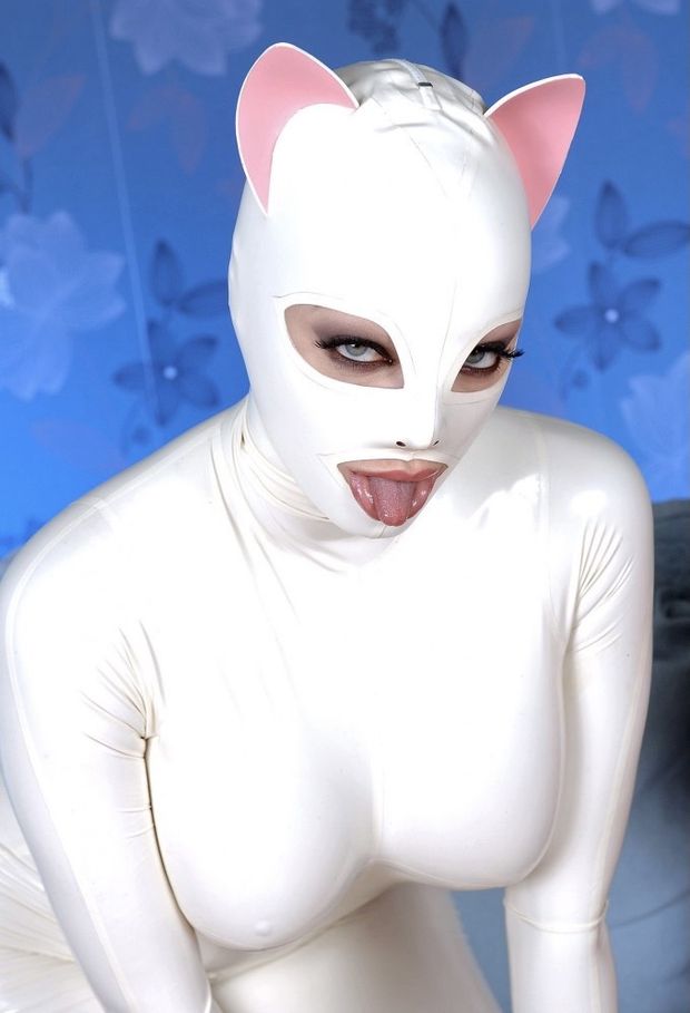 Latex Lucy Bigbutshy