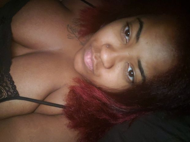 Ebony Doudouw974