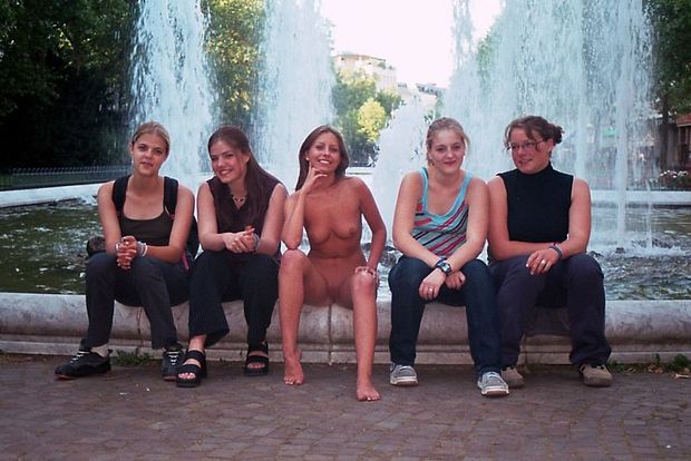Only One Is Naked Hornymistermike