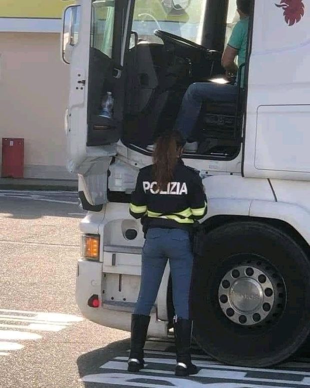 Sexy Uniforme Dredd7