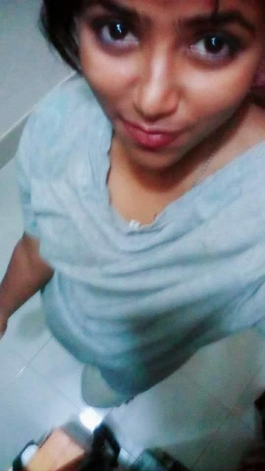 Najifa Naz Nude Klause