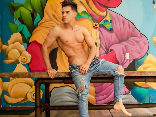 Male Model Drake Carter Emre
