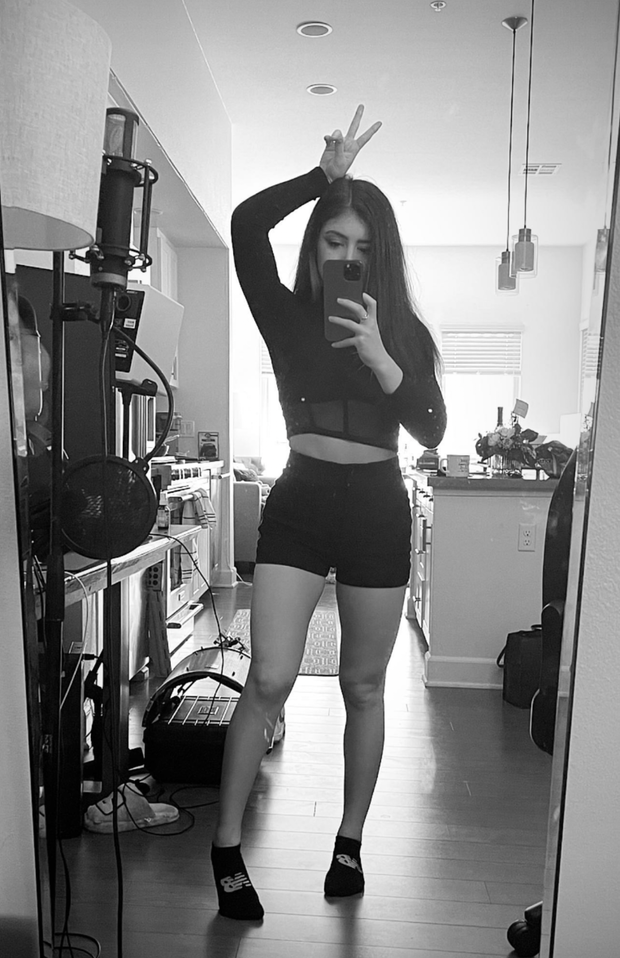 Chrissy Costanza Hot In Shorts And Socks 69mikewazowski420