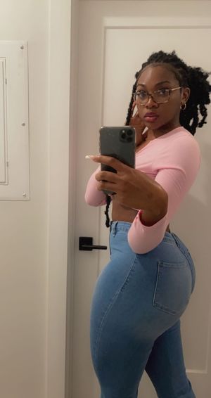 Zomerta Black Lesbian