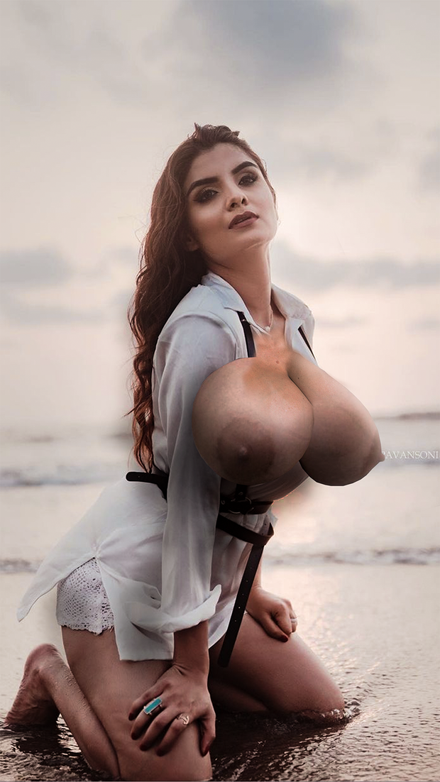 Anveshi Jain Sara285