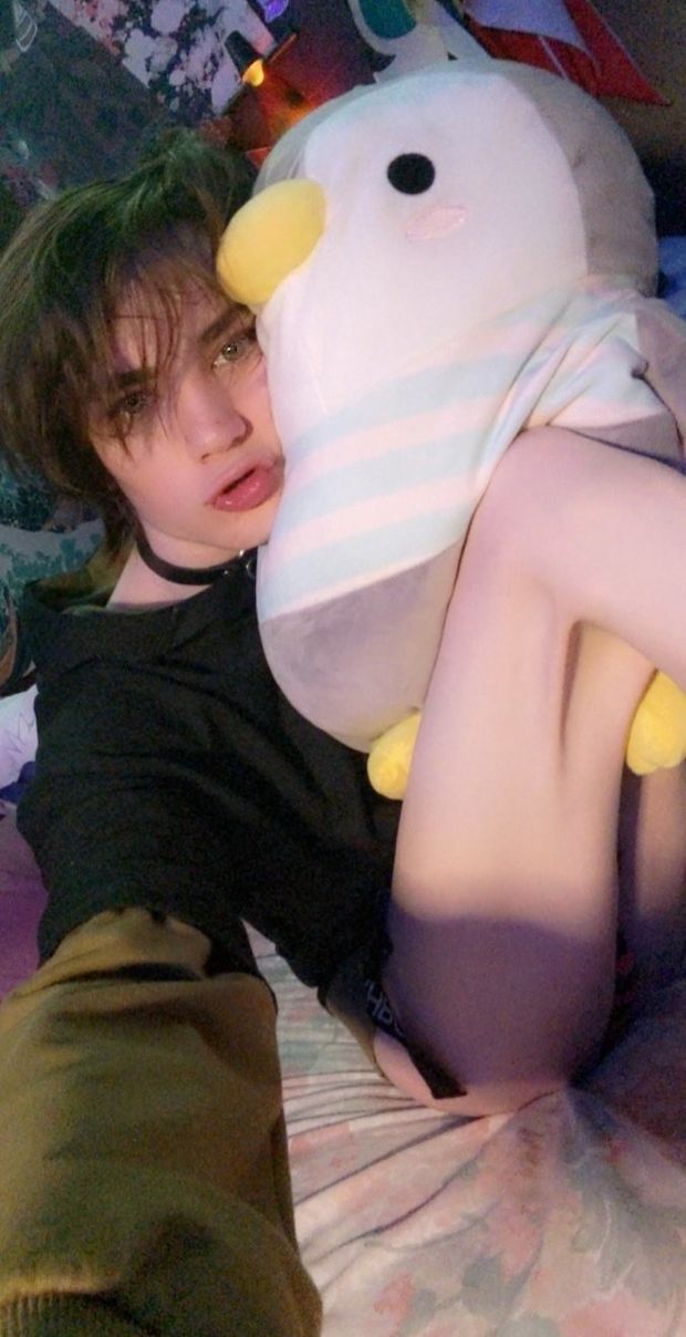 Kittyboijoni Imperius1995