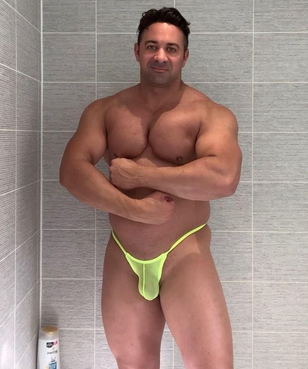 Muscle Male G String In Shower Phnix