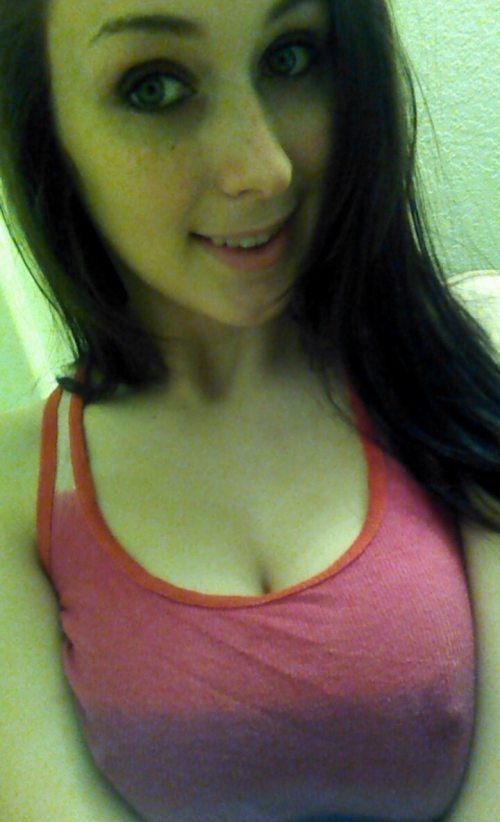 No Bra Rutich1