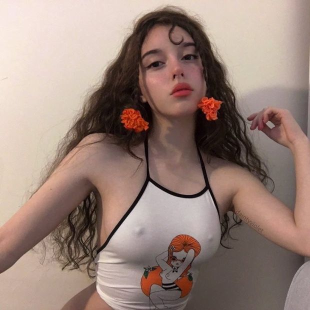 No Bra Rutich1
