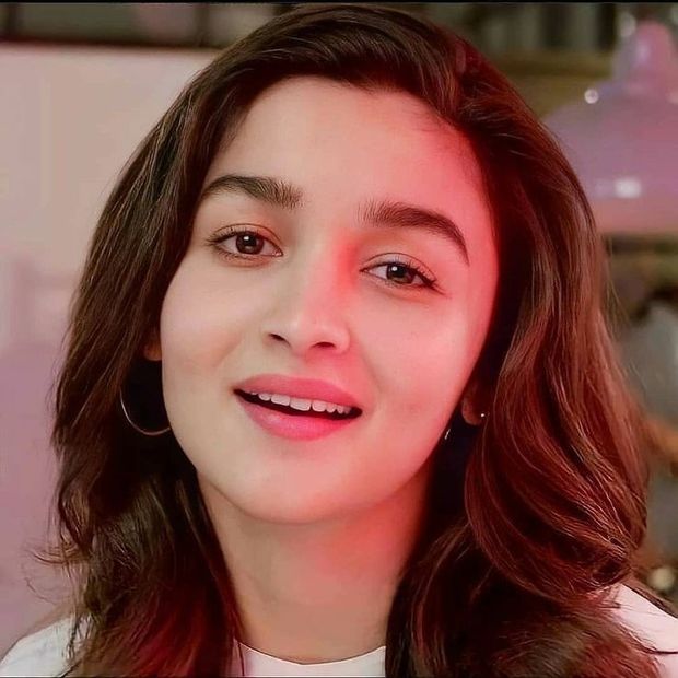 Cute Alia Bhatt Mohini90